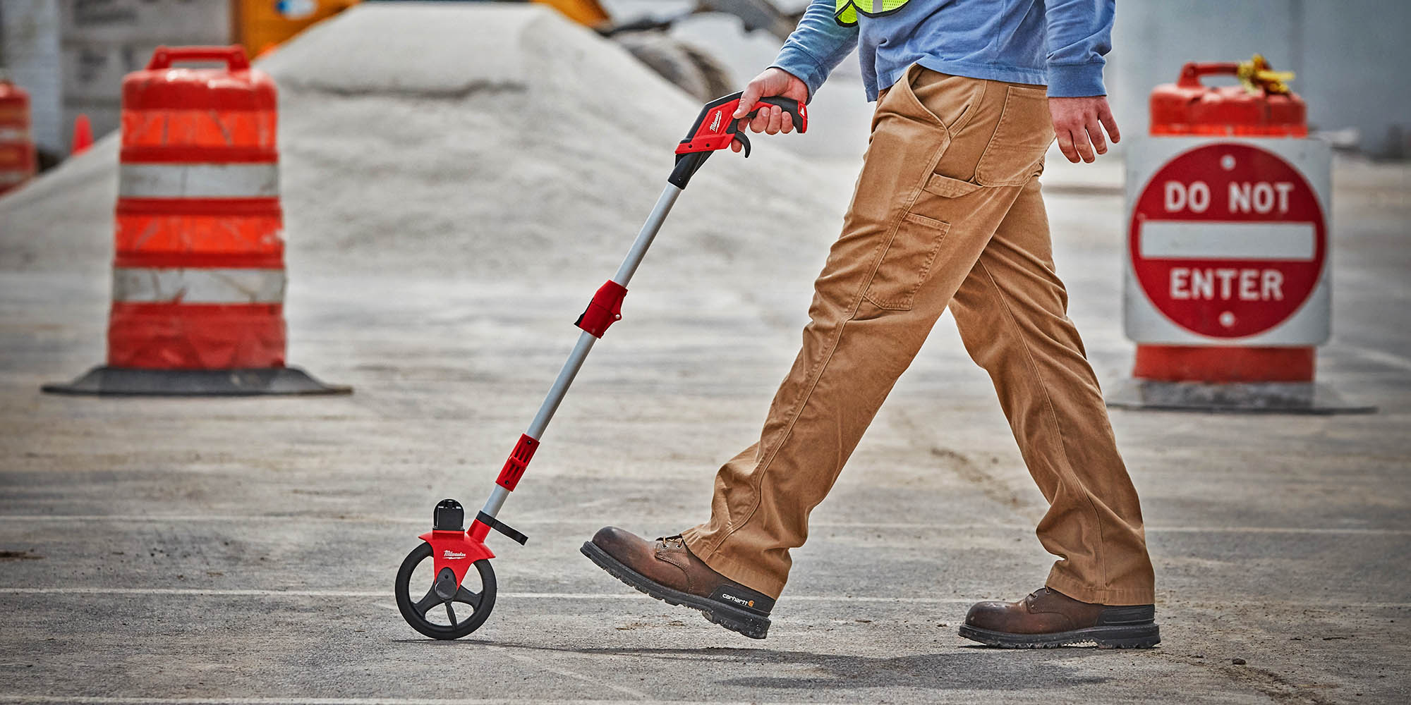 6" and 12" Walking Measuring Wheels | Milwaukee Tool