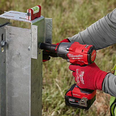 M18 FUEL™ 1/2" Controlled Mid-Torque Impact Wrench | Milwaukee Tool